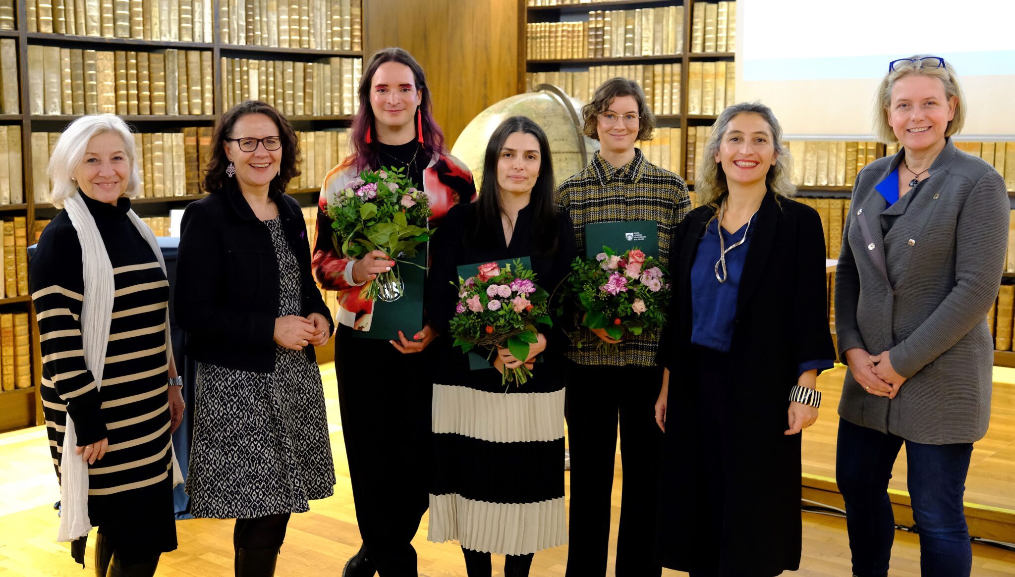 Fatemeh Rezaee erhält Erika-Weinzierl-Stipendium! Herzlichen ...