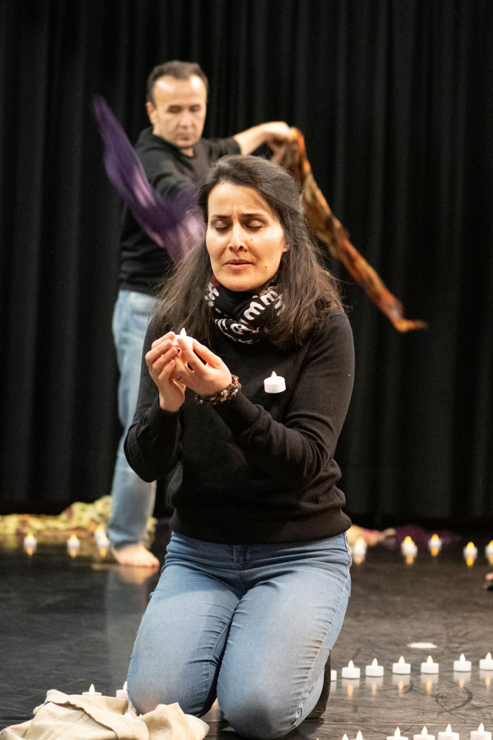 Galerie: Proben zum Theaterstück "Moving Lights - Moving Lives" - ifz - Internationales ...